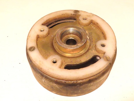 vauhtipyörä - Hero Winner ( Puch )